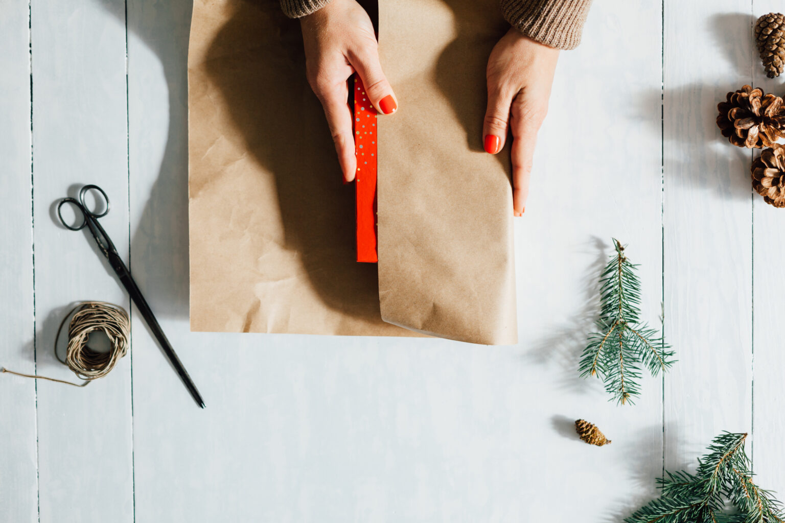 How to Wrap Presents Professionally – The Step by Step Guide - Bulman ...